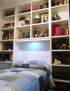 Librería para habitación juvenil